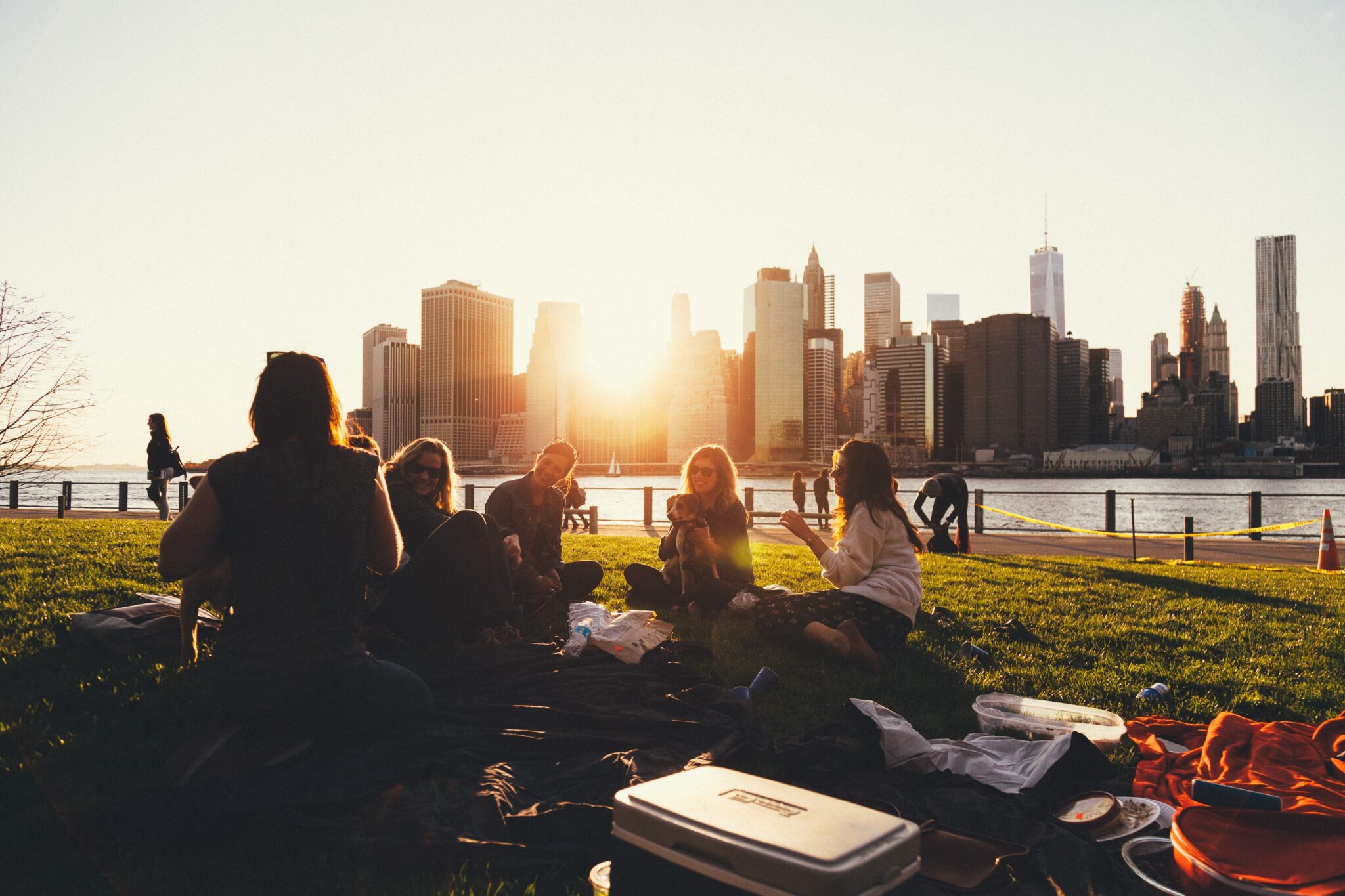 7 Steps To Building An Online Community (With Examples) | Thinkific
